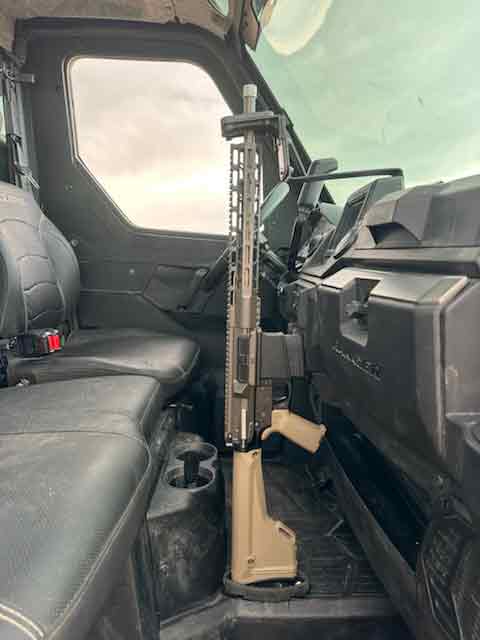 Polaris Ranger 1000 XP With Navigation Screen Gun Rack - The Gun Grabber